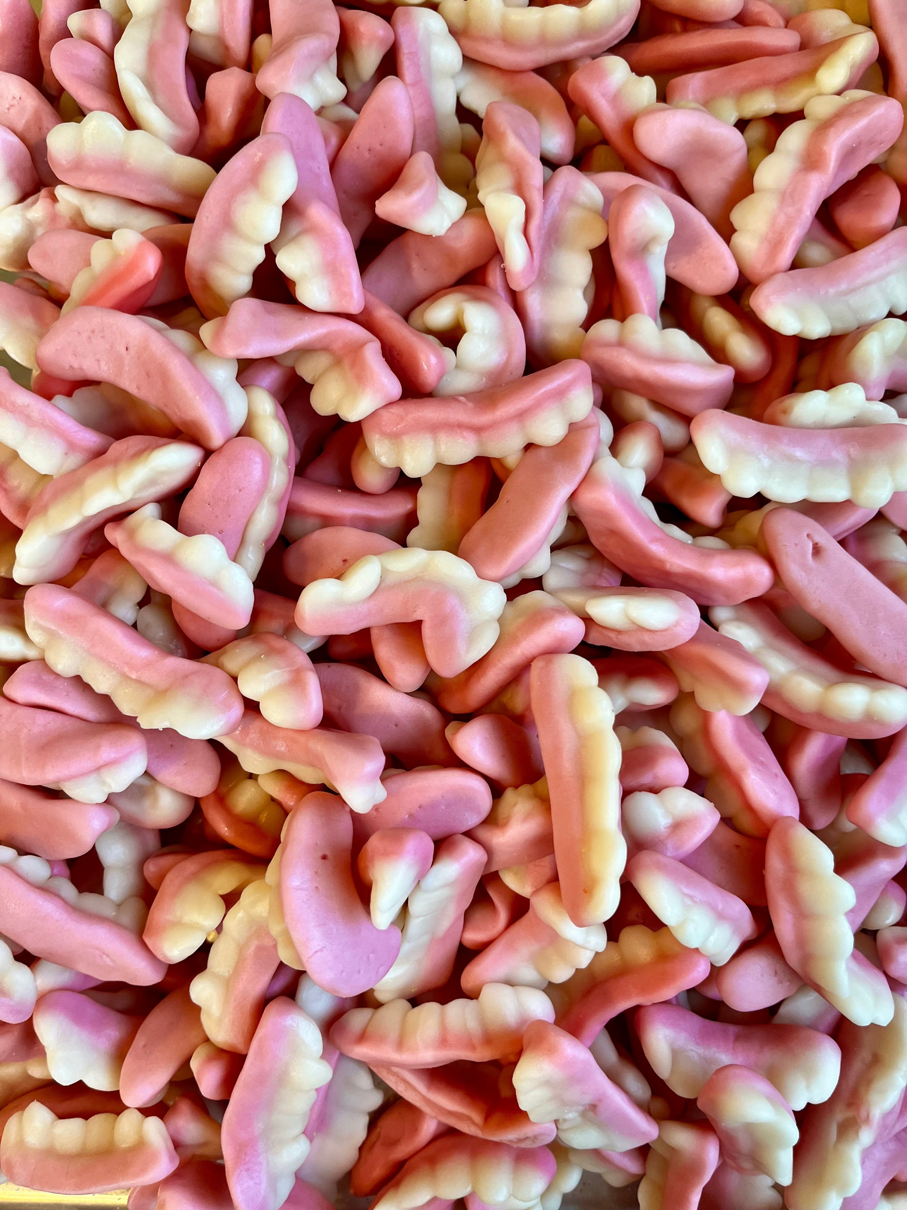 Gummy Teeth – The Candy Cottage